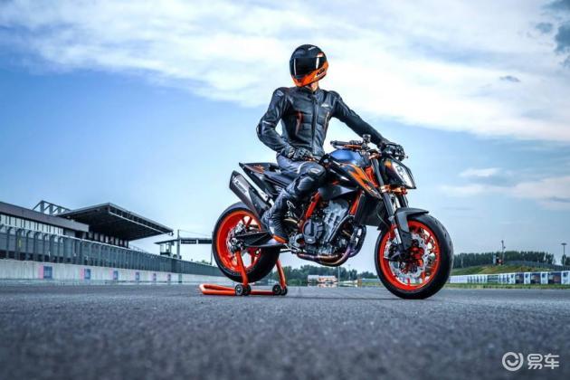 890还没捂热乎990又来了，KTM这是要干啥？_易车