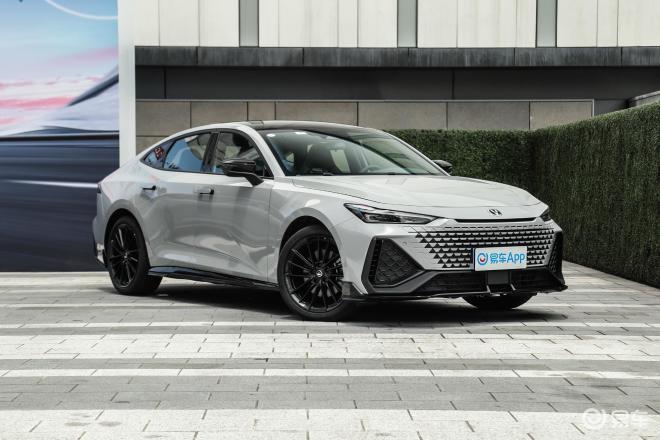 长安UNIV 2.0T仅12.99万元起，性价比绝了_易车